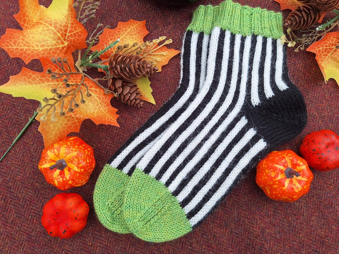 Beetle Juiced Socks Knitting Pattern: Halloween Colorwork (PDF Pattern ...