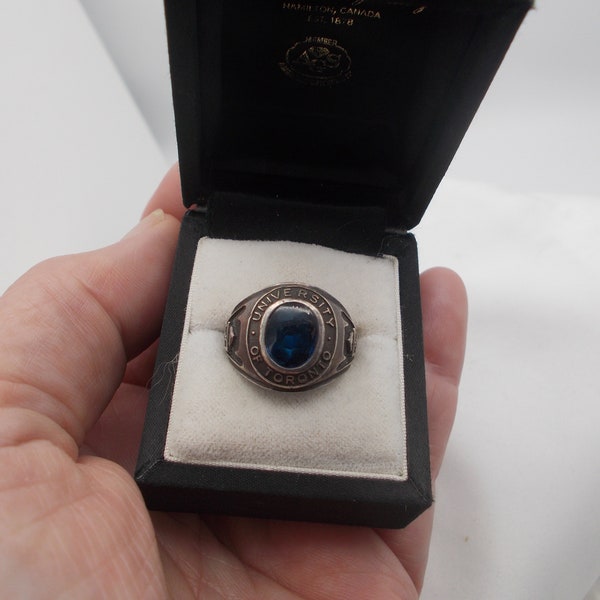 Vintage Class Ring - Etsy
