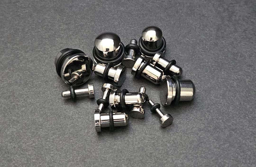 Titanium Dead Stretchers Single Flare Plug | Ear Stretching | Ear ...