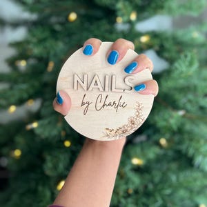 Nailfie Disc | Photo Prop for Nails | Nail Tech Gifts | Beauty Salon ...