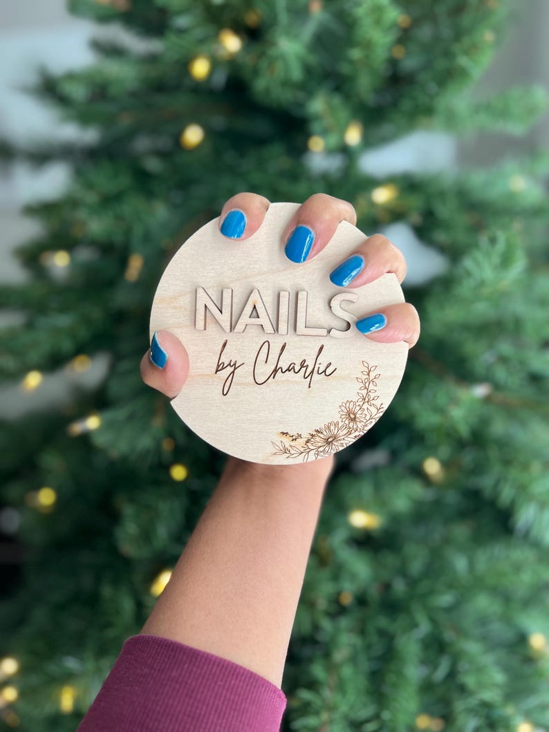 Nailfie Disc | Photo Prop for Nails | Nail Tech Gifts | Beauty Salon ...