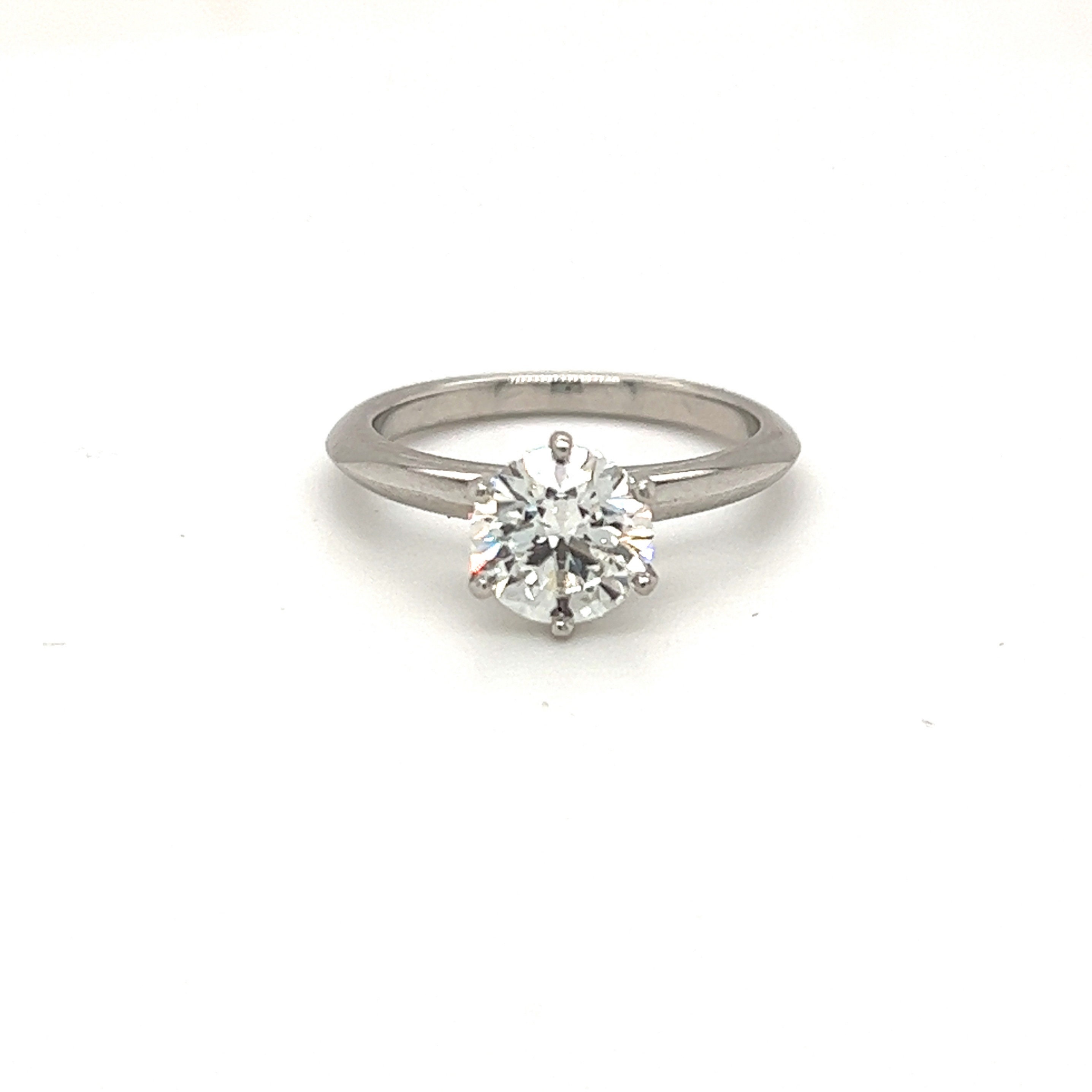 Tiffany's round brilliant ring store