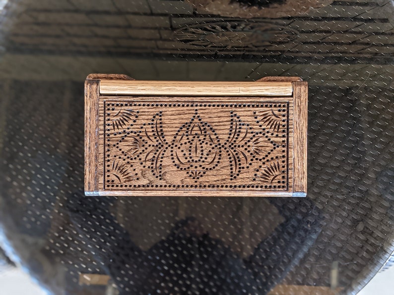 Tea Box, Handcrafted and Engraved Made With Oak and a Polyurethane ...