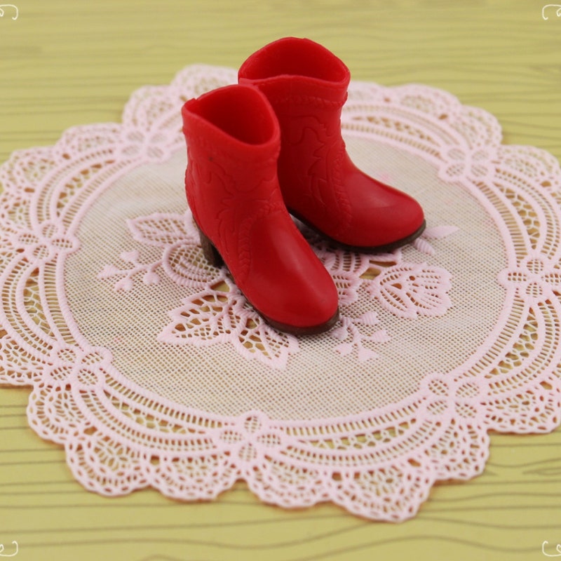 Blythe Boots - Etsy