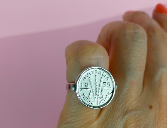 Vintage 1955 Australia Silver Coin Ring/Three Pence S… - Gem