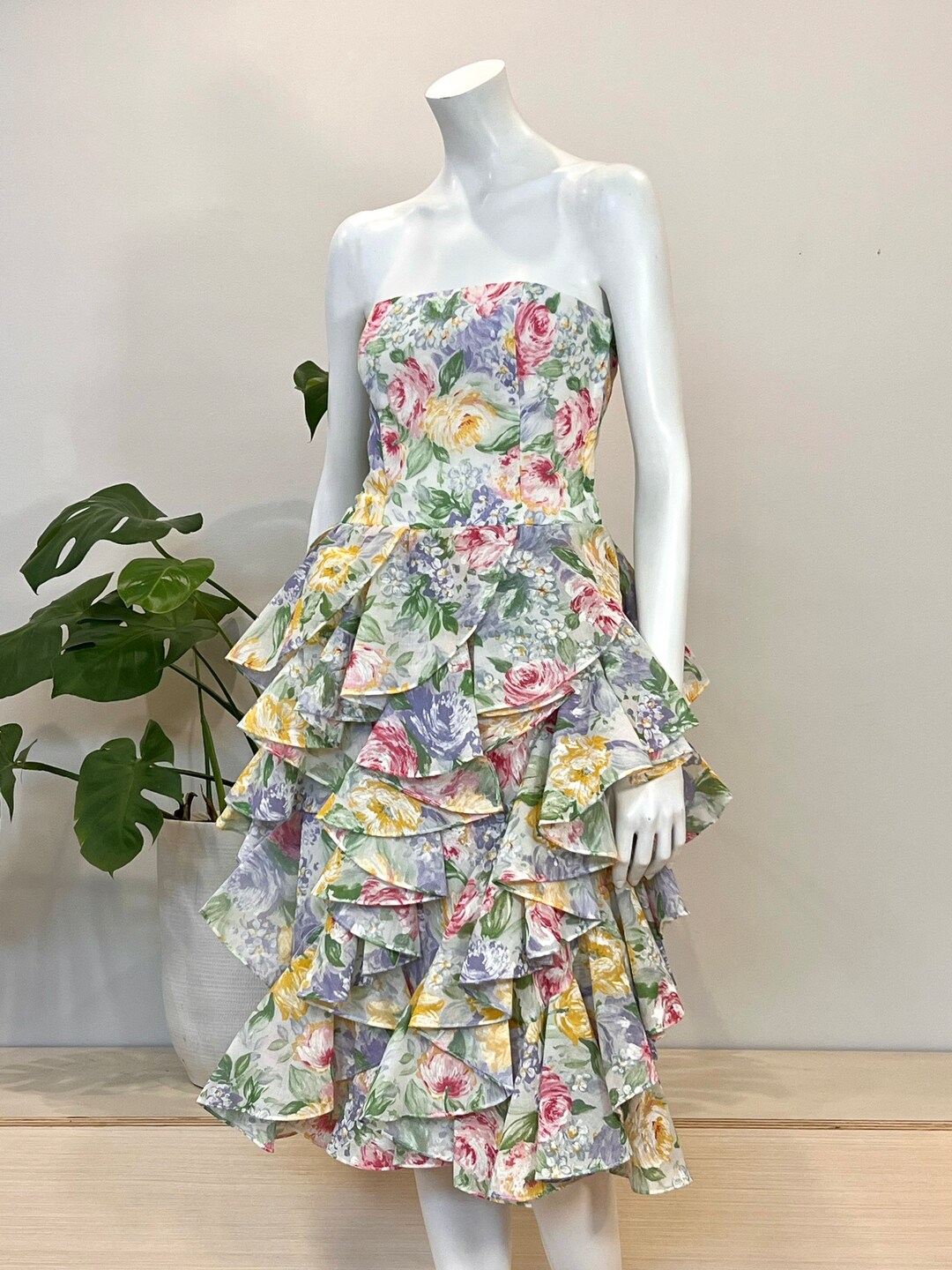 Vintage Victor Costa Watercolor Floral Strapless Dress W/ Ruffled Skirt ...