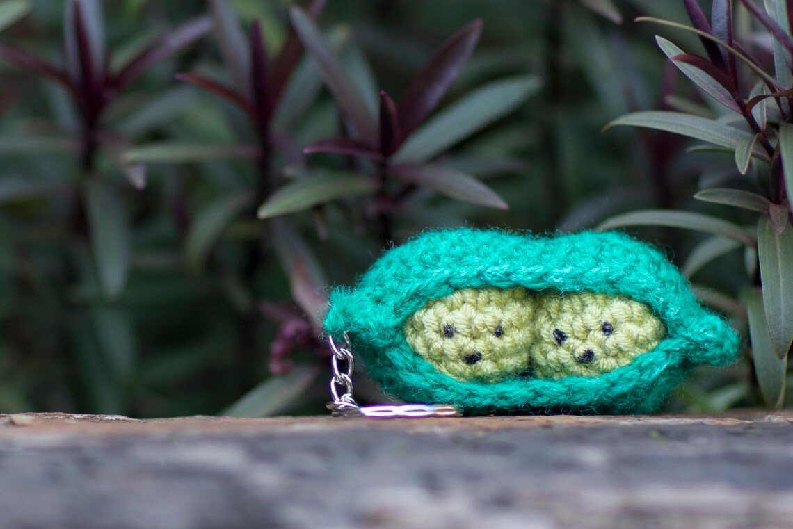 Peas in the Pod Crochet Keyring - Etsy UK
