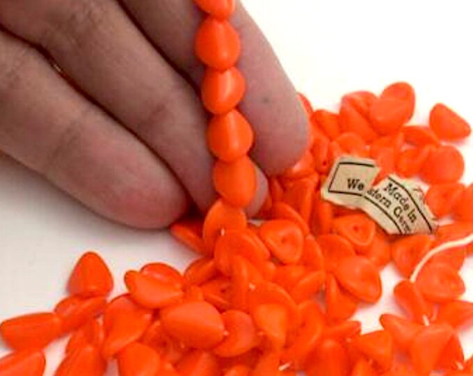 25 Vintage West German Orange Glass Leaf Beads, 8x10mm Petal Shape ...