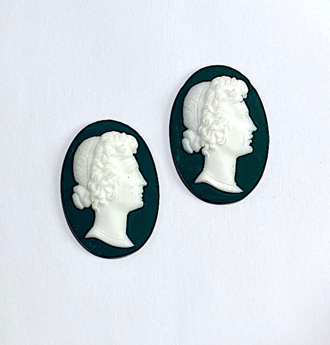 1 Vintage Beautiful Woman Profile Cameo, Cabochon With Green Matte ...