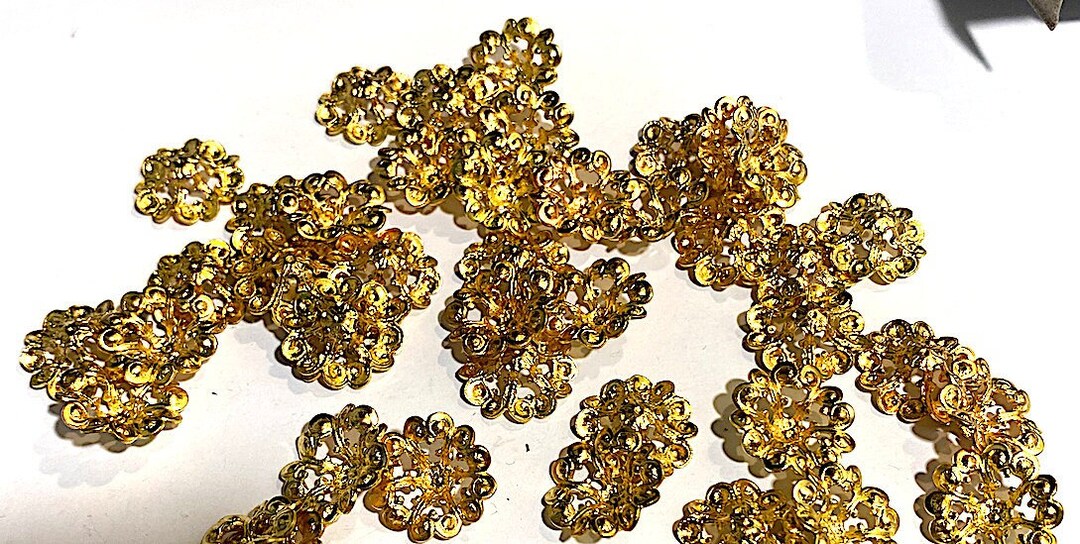 16 Metal Flower, Bead Cap Leaf Pattern Findings, Gold or Silver Tone ...
