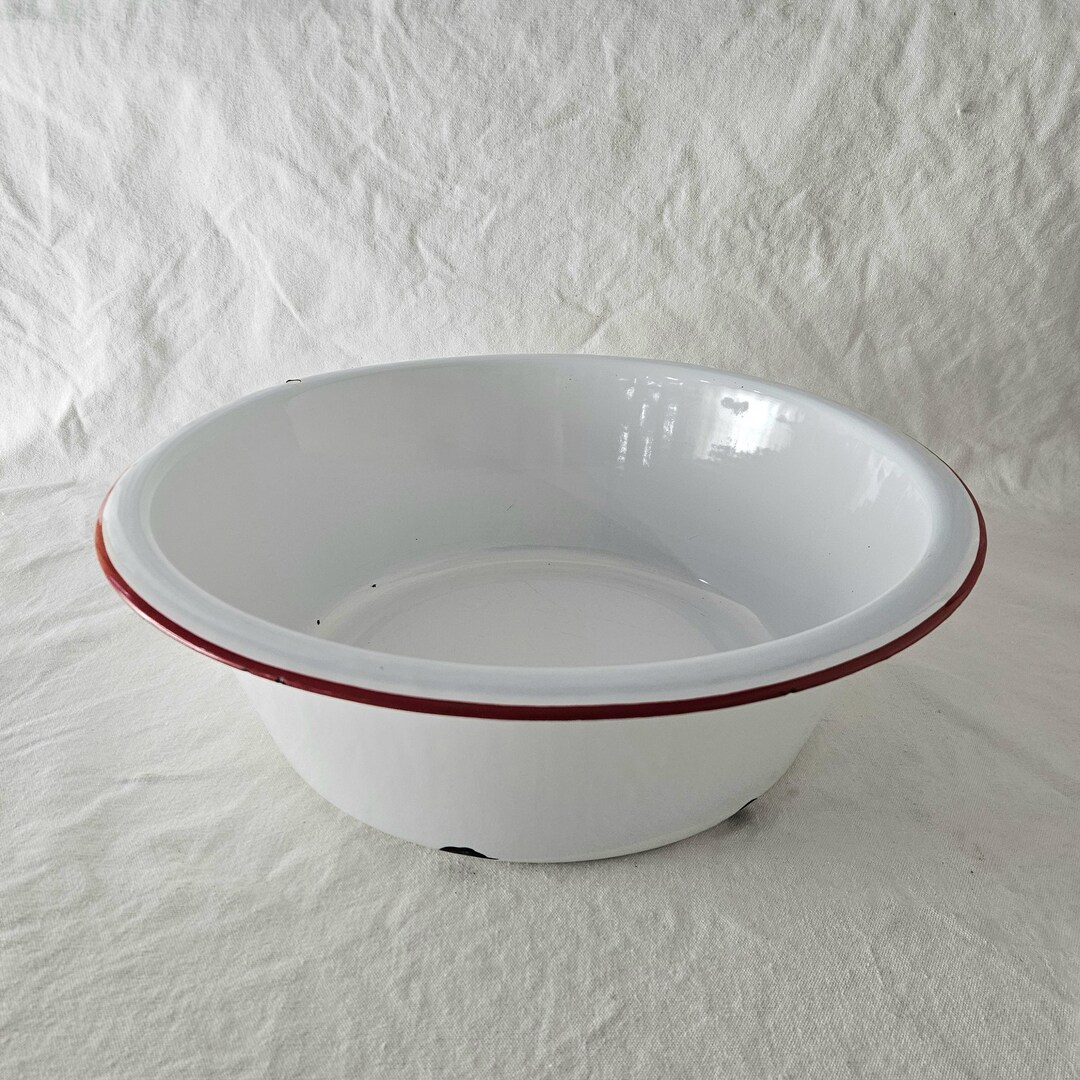 Large Vintage White Enamelware Basin With Red Trim - Etsy