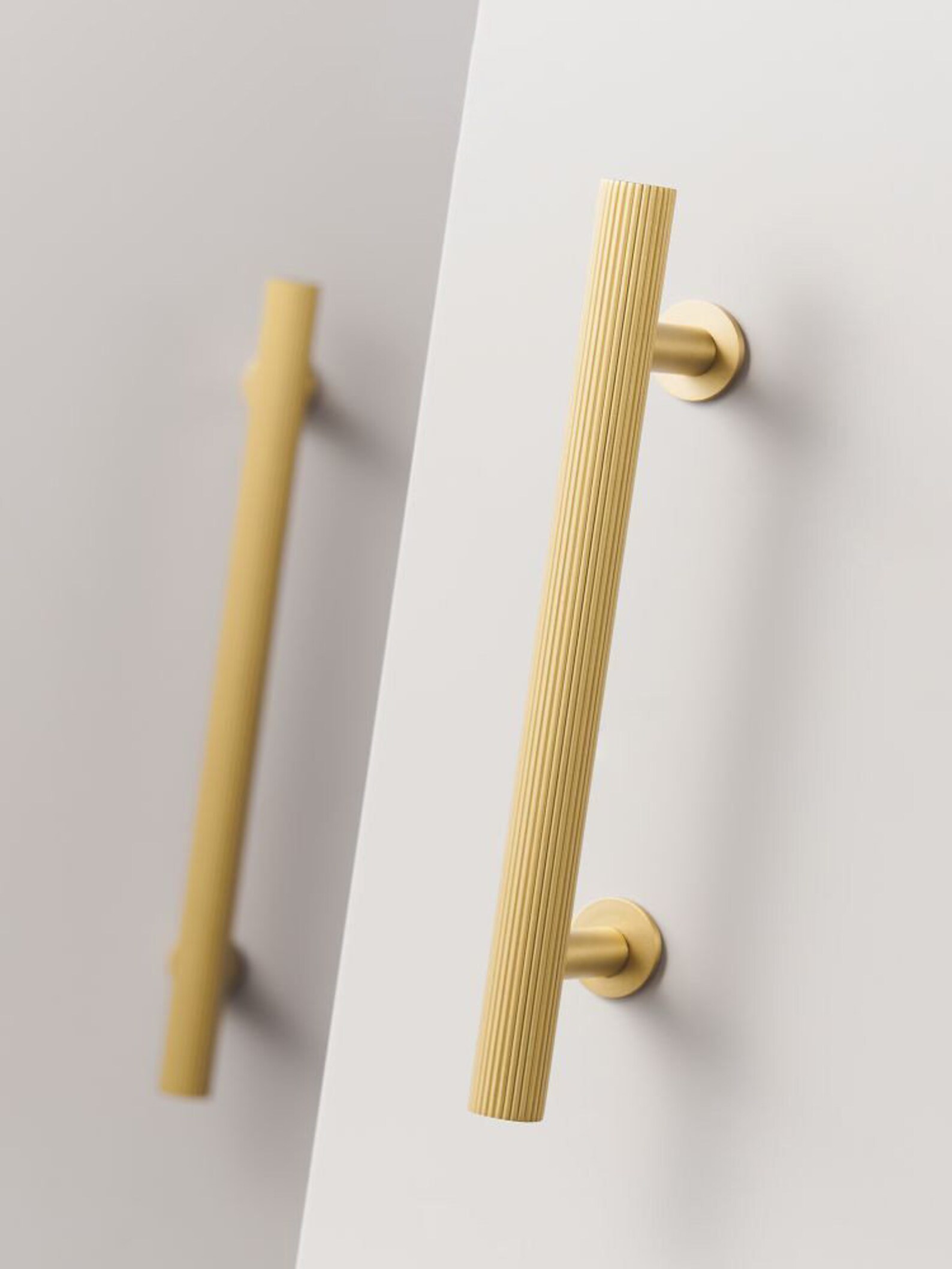 Brass Striped T-shaped Extension With Decorative Base Pull Handle ...