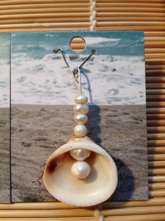 Items similar to Pearl and Shell Pendant - Sea Shell Pendant - Shell ...