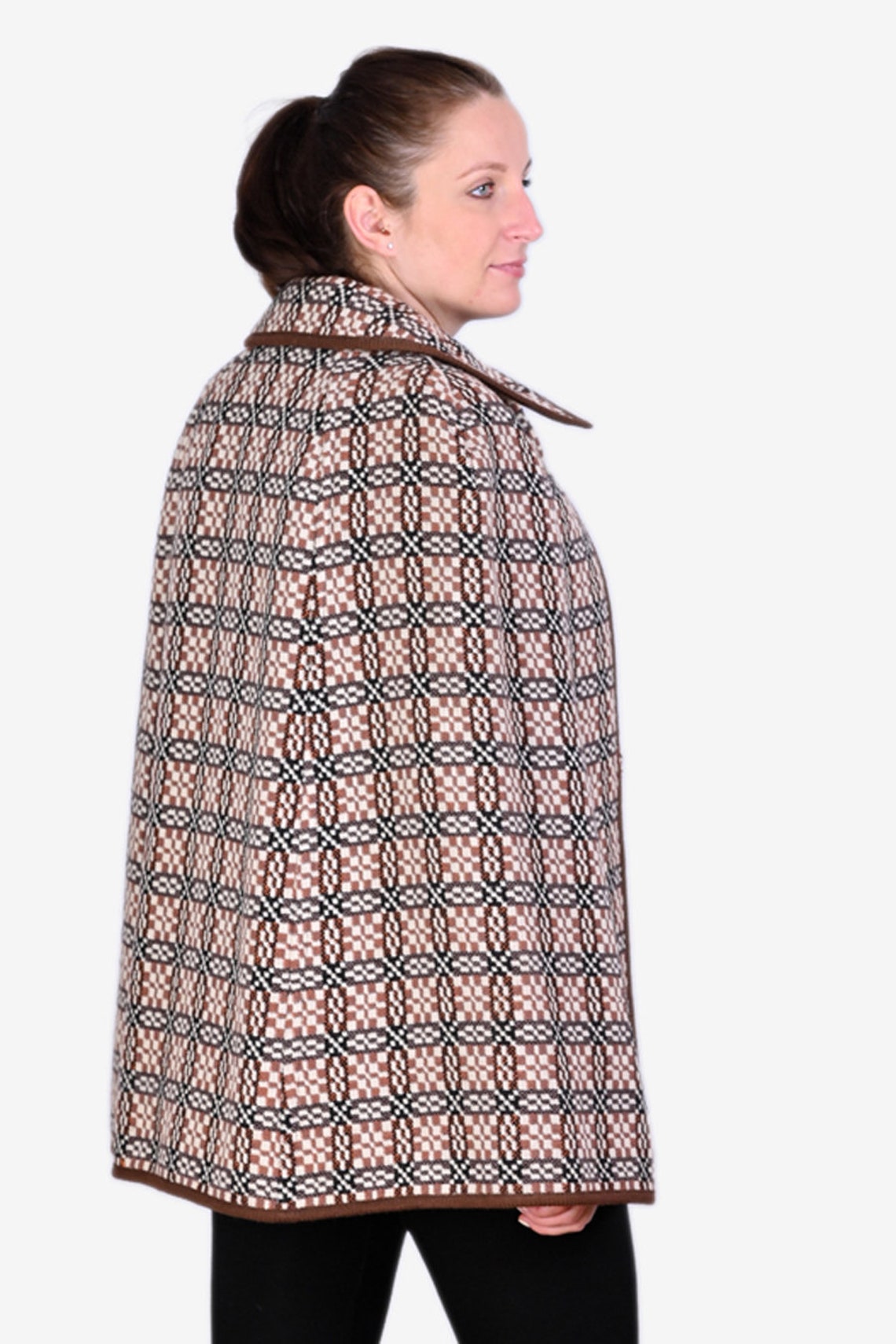Vintage Welsh Woollens Tapestry Cape - Www.brickvintage.com - Etsy UK