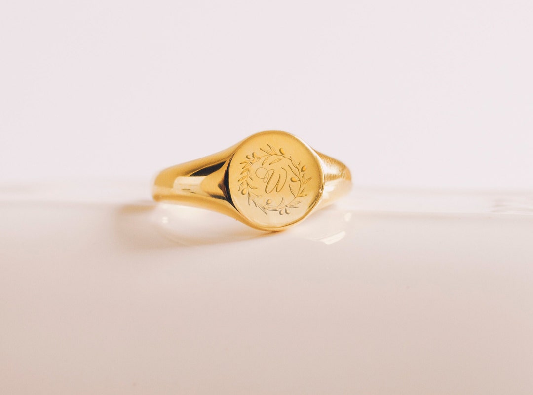 Olive Wreath Monogram Signet Ring - Etsy