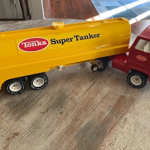 1970's Tonka Super TANKER Vintage American Made Metal Toy 2 Pc Large ...