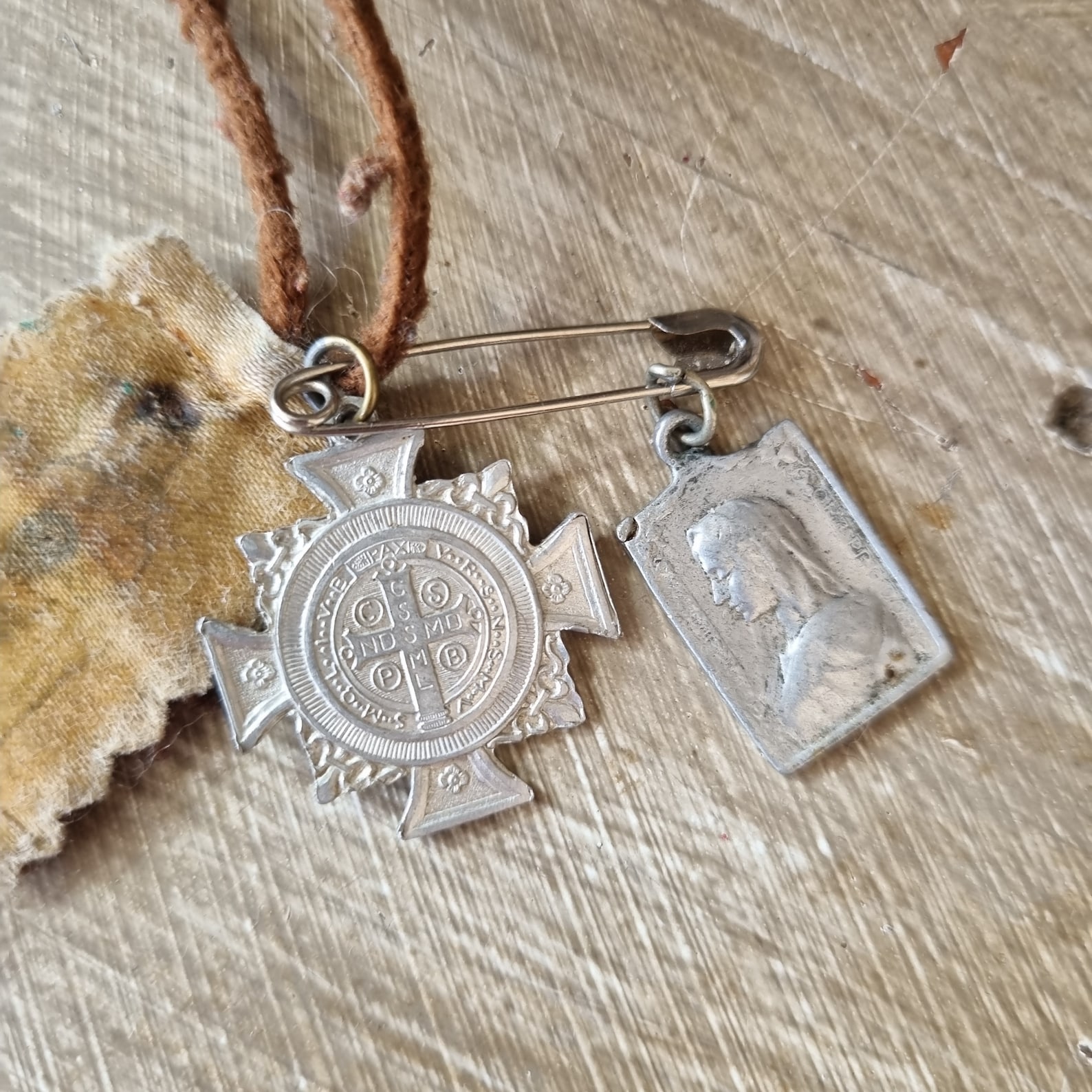 Vintage Catholic Scapular With 2 Light Weight Medals - Etsy