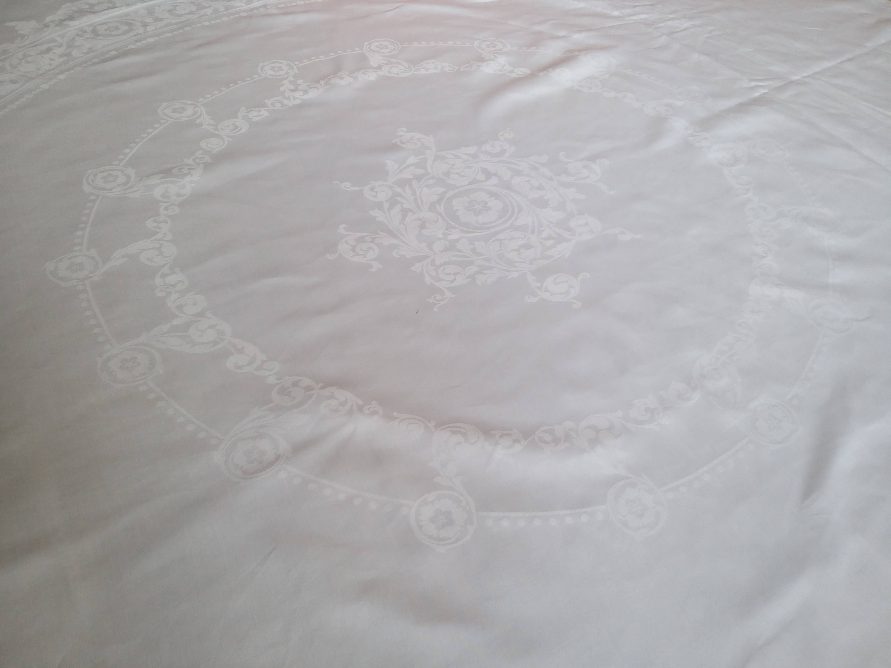 Edwardian Oval Damask Linen Tablecloth-large Tablecloth-stylised Damask ...