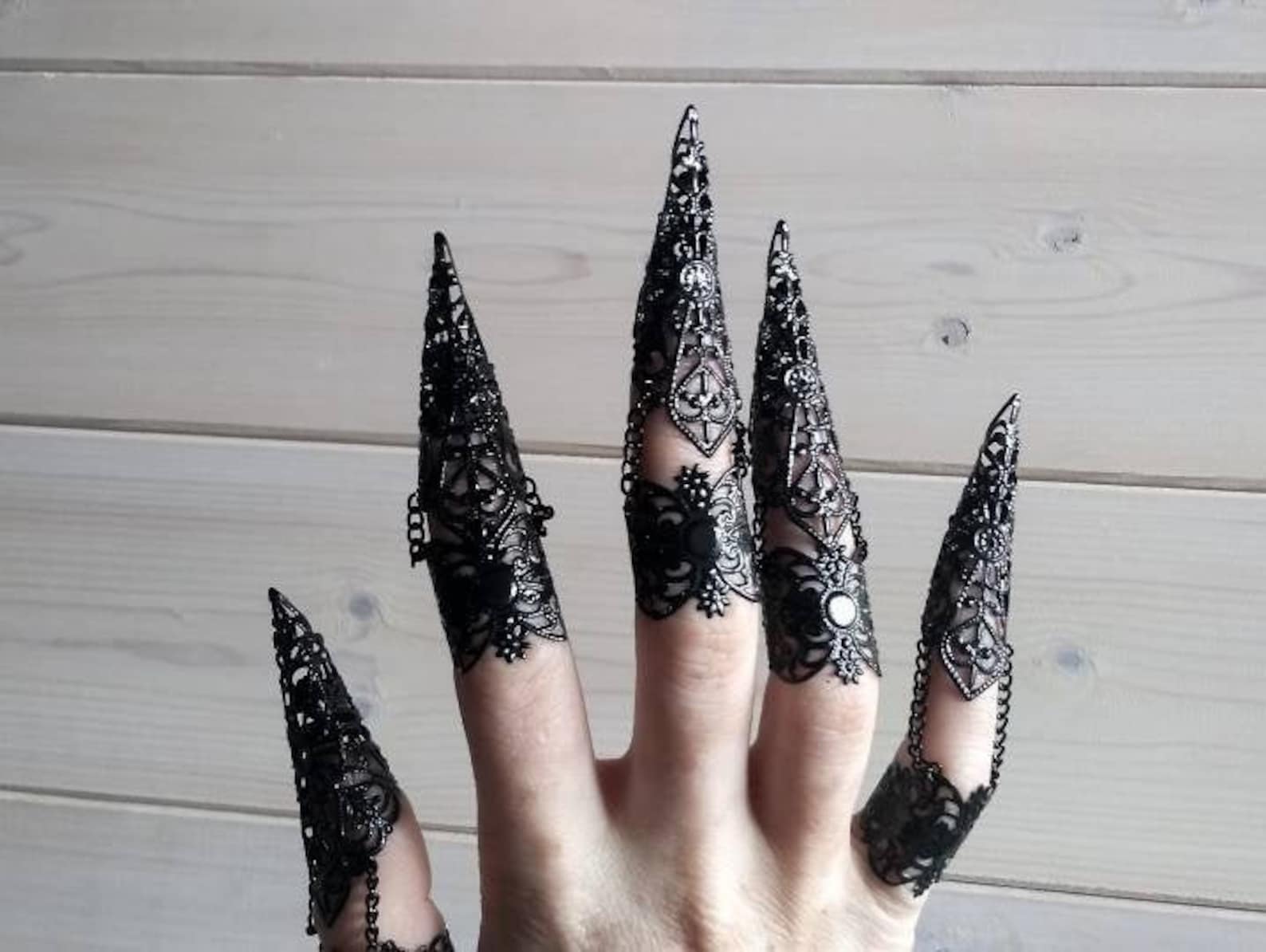 Black Finger Claws "syl" - Hand Armor Ring - Drag Queen Accessories ...