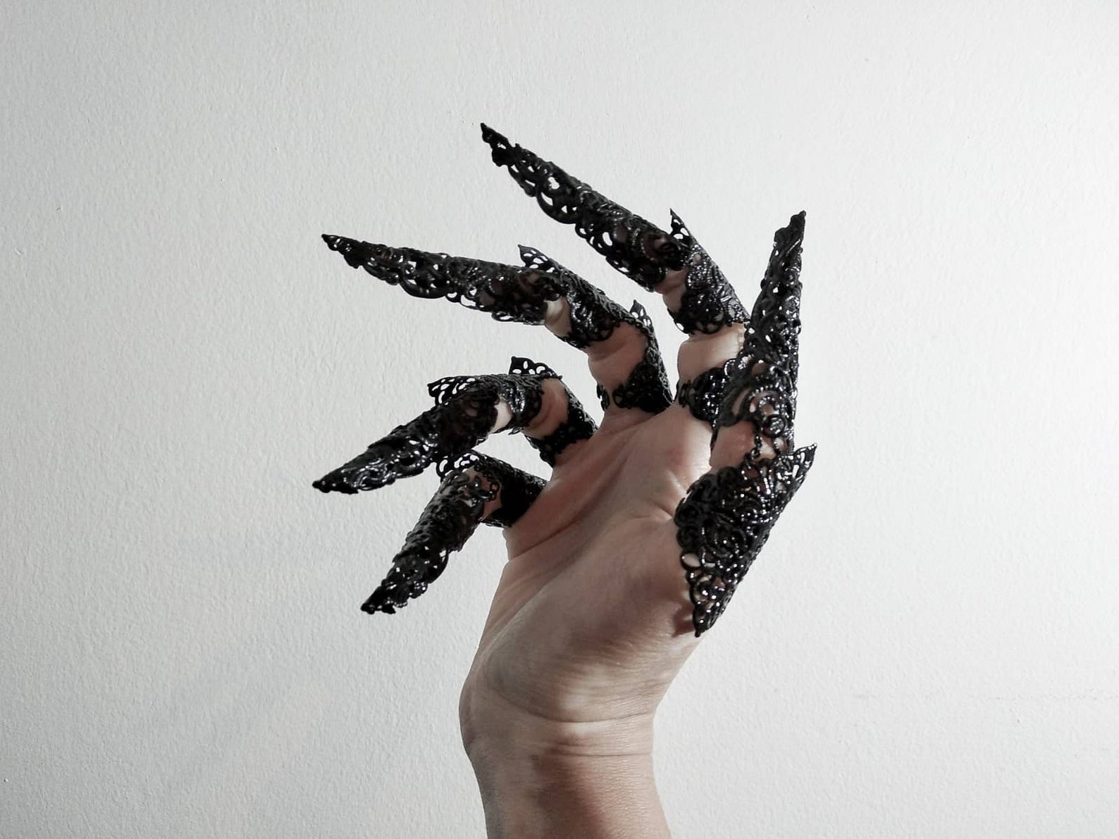 BLACK Full Finger Armor With Long Claws "syndra" Goth Gift, Horror ...
