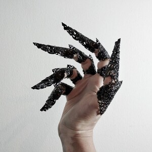 BLACK Full Finger Armor With Long Claws "syndra" Goth Gift, Horror ...