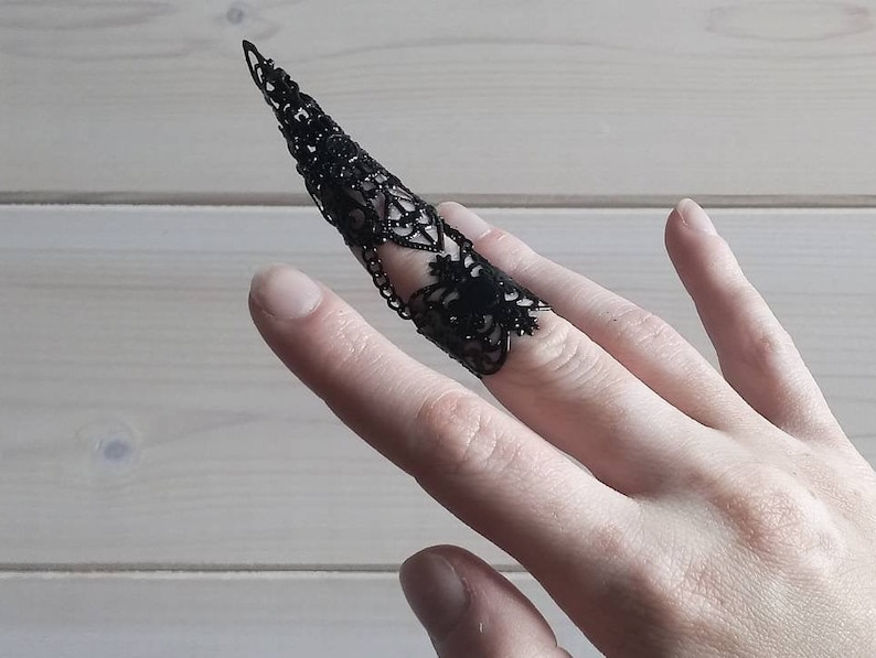 Black Finger Claws "syl" - Hand Armor Ring - Drag Queen Accessories ...