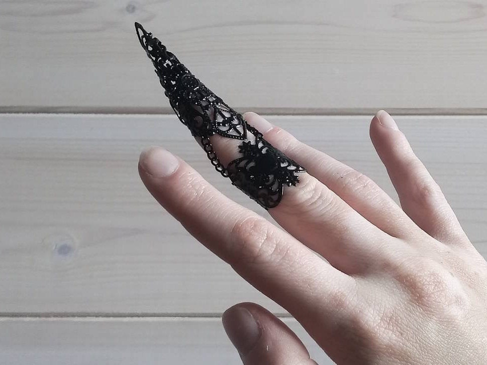 Black Finger Claws "syl" - Hand Armor Ring - Drag Queen Accessories ...