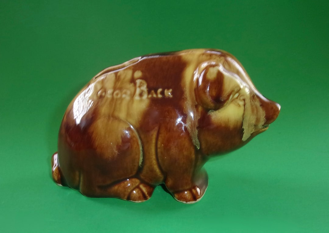 RAZORBACK PIG BANK Vintage Antique Hog Sitting Ceramic Embossed Razor ...