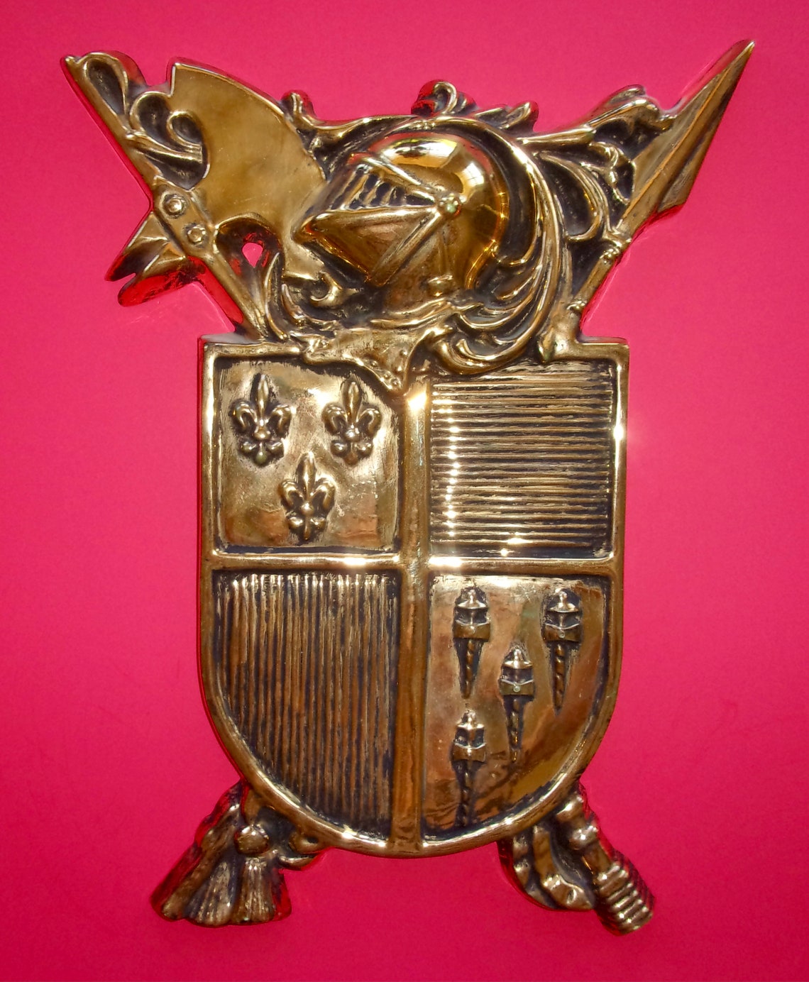 COAT OF ARMS Chalkware Plaster Vintage Heavy Gilt Knight Helmet Sword ...