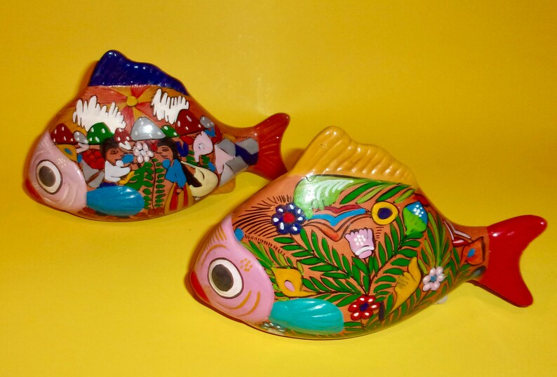 MEXICAN TERRACOTTA FISH Pair Vintage Hand Painted Colorful - Etsy