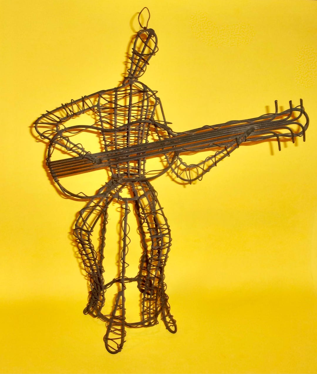VINTAGE GUITAR MAN Wire Sitting Tilted Head Playing Guitarist Handmade ...