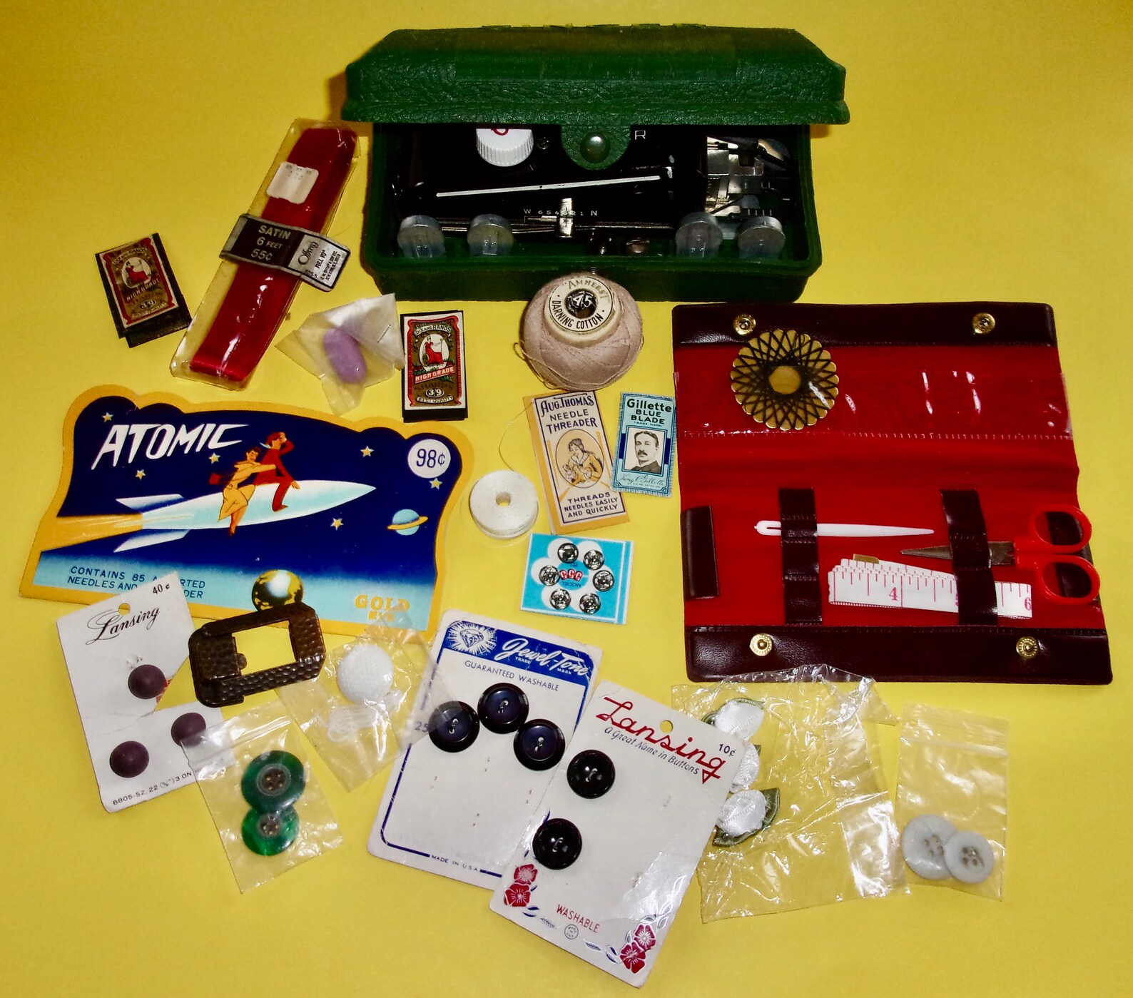 SINGER BUTTON HOLER Attachment Vintage Assorted Sewing Notions - Etsy