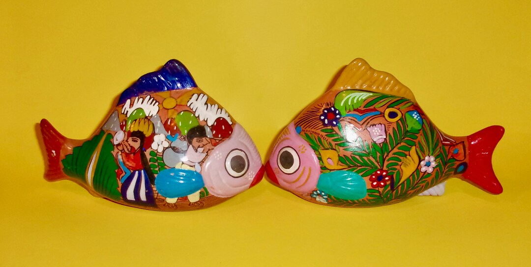 MEXICAN TERRACOTTA FISH Pair Vintage Hand Painted Colorful Multicolored ...