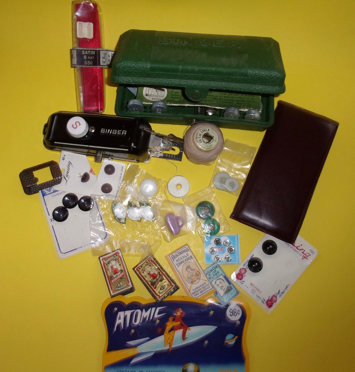 SINGER BUTTON HOLER Attachment Vintage Assorted Sewing Notions - Etsy