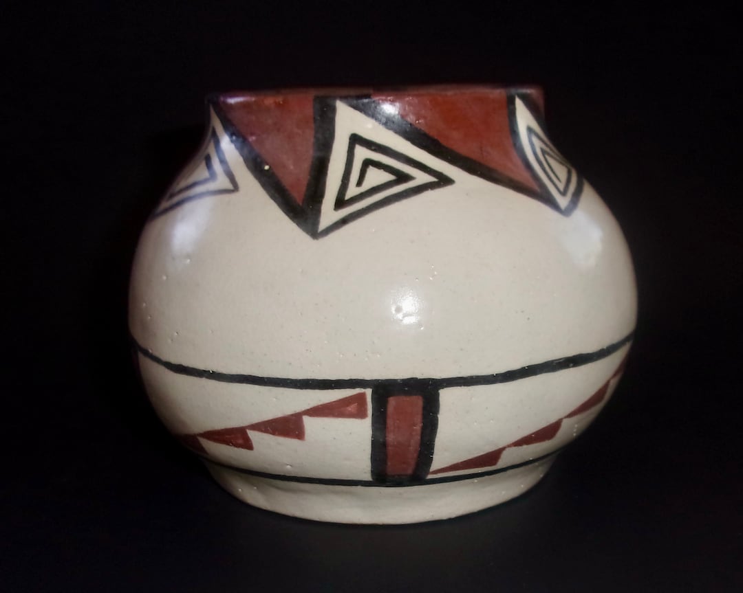 NATIVE AMERICAN POTTERY Vintage Southwest Pueblo Clay Pot Geometric ...