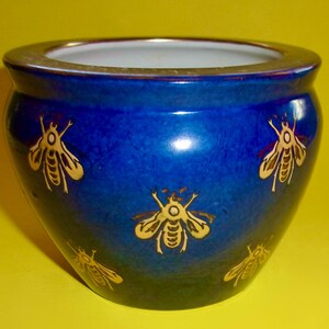 GOLD BEE PLANTER Navy Blue Ceramic Andrea by Sadek Honey Bee Pattern ...