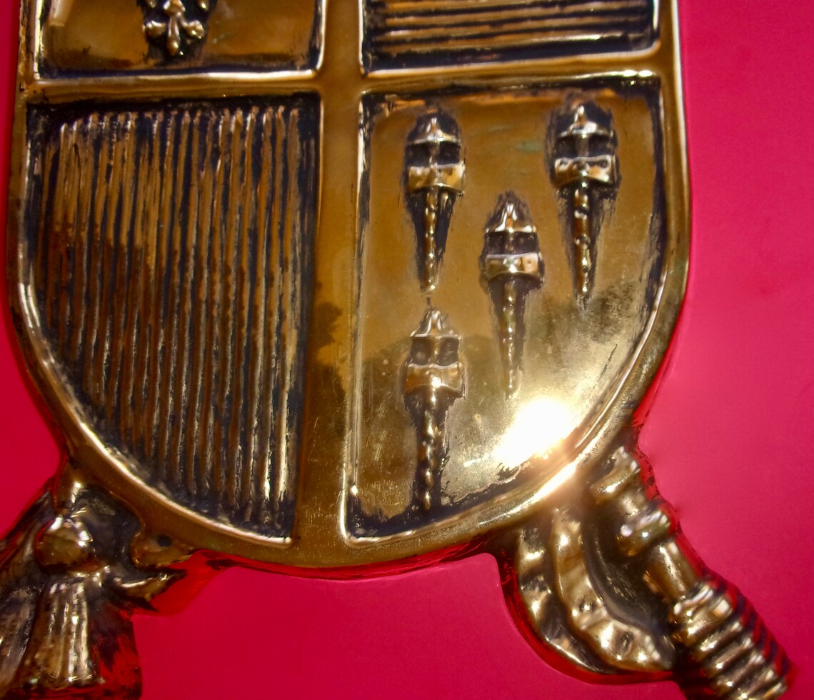 COAT OF ARMS Chalkware Plaster Vintage Heavy Gilt Knight Helmet Sword ...