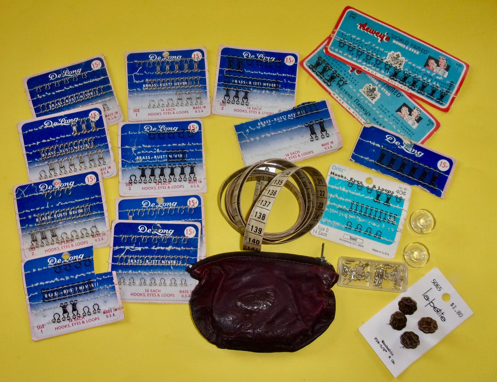 SINGER BUTTON HOLER Attachment Vintage Assorted Sewing Notions - Etsy