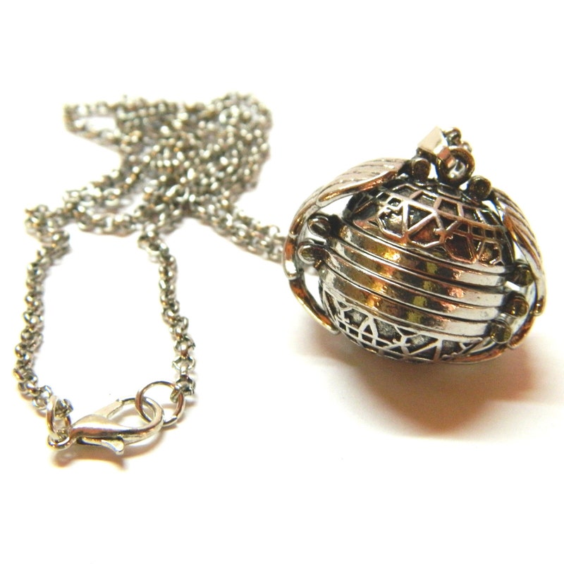 Circle Chain With Wings Silver - Etsy