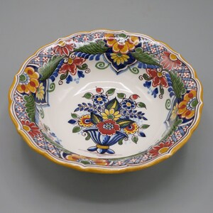 Makkum Small Serving Bowl D15cm With Hand Painted Flower Decor - Royal ...