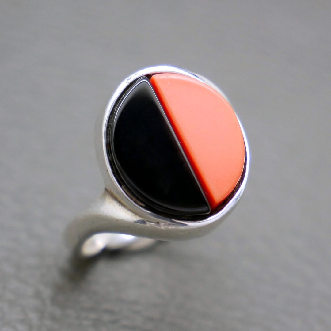 Vintage 835 Silver Ring With Black Onyx & Faux Coral Size 6.25 – 1970s ...