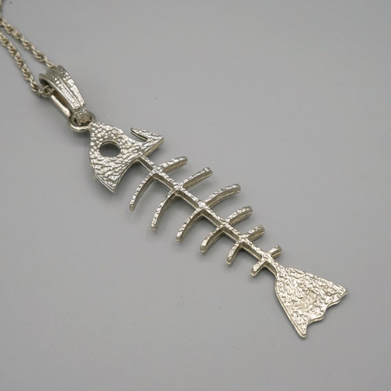 Large Vintage Fish Bone Skeleton Pendant & 28" Chain,… - Gem