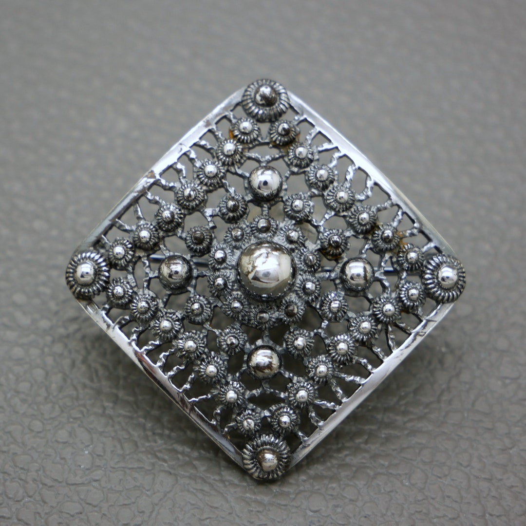 Vintage Dutch Button 835 Silver Filigree Brooch, Traditional Dutch ...