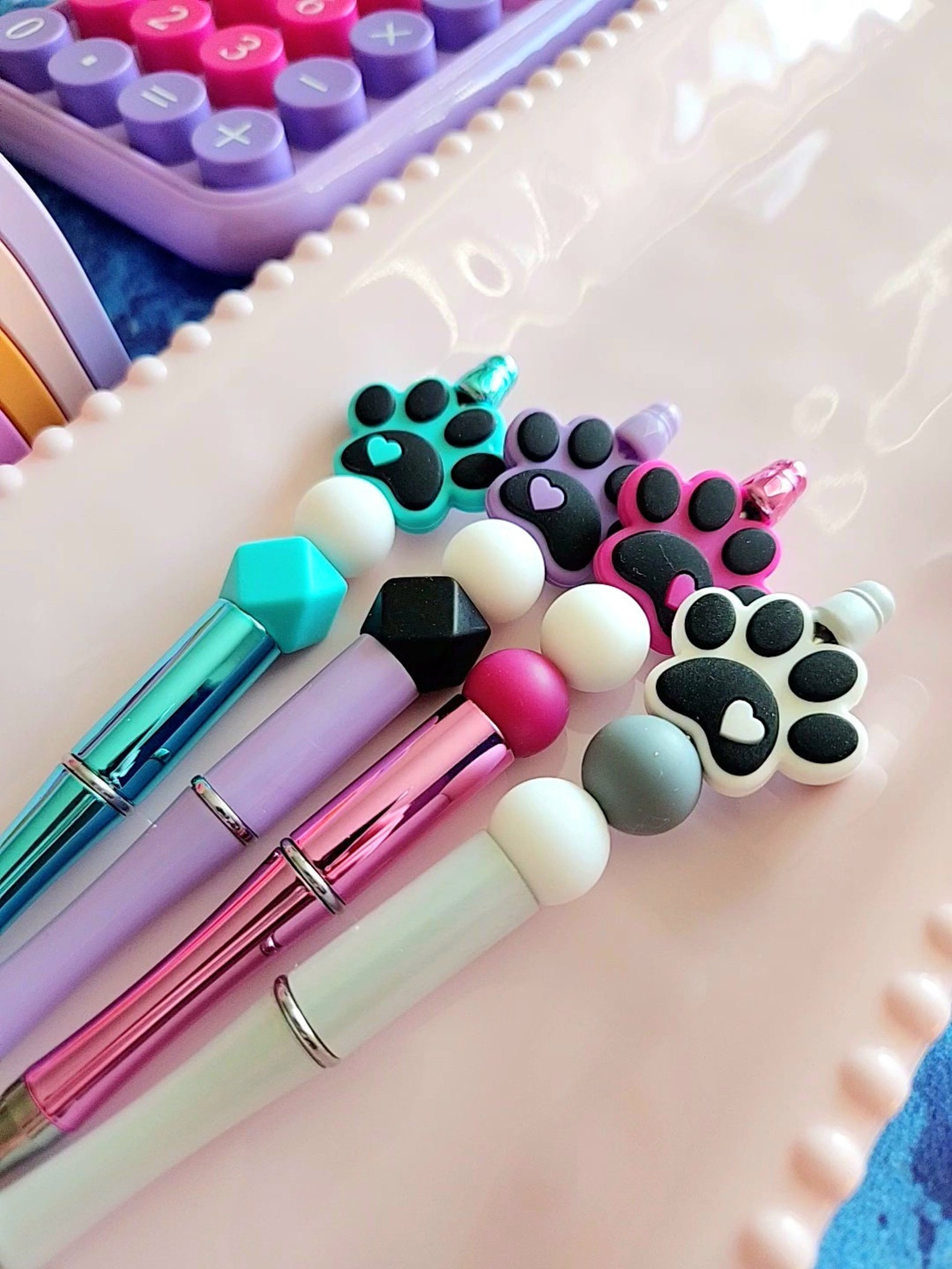 Beaded Pen | PAW PRINTS | PETS | Pink | Teal | White | Purple | Gifts ...