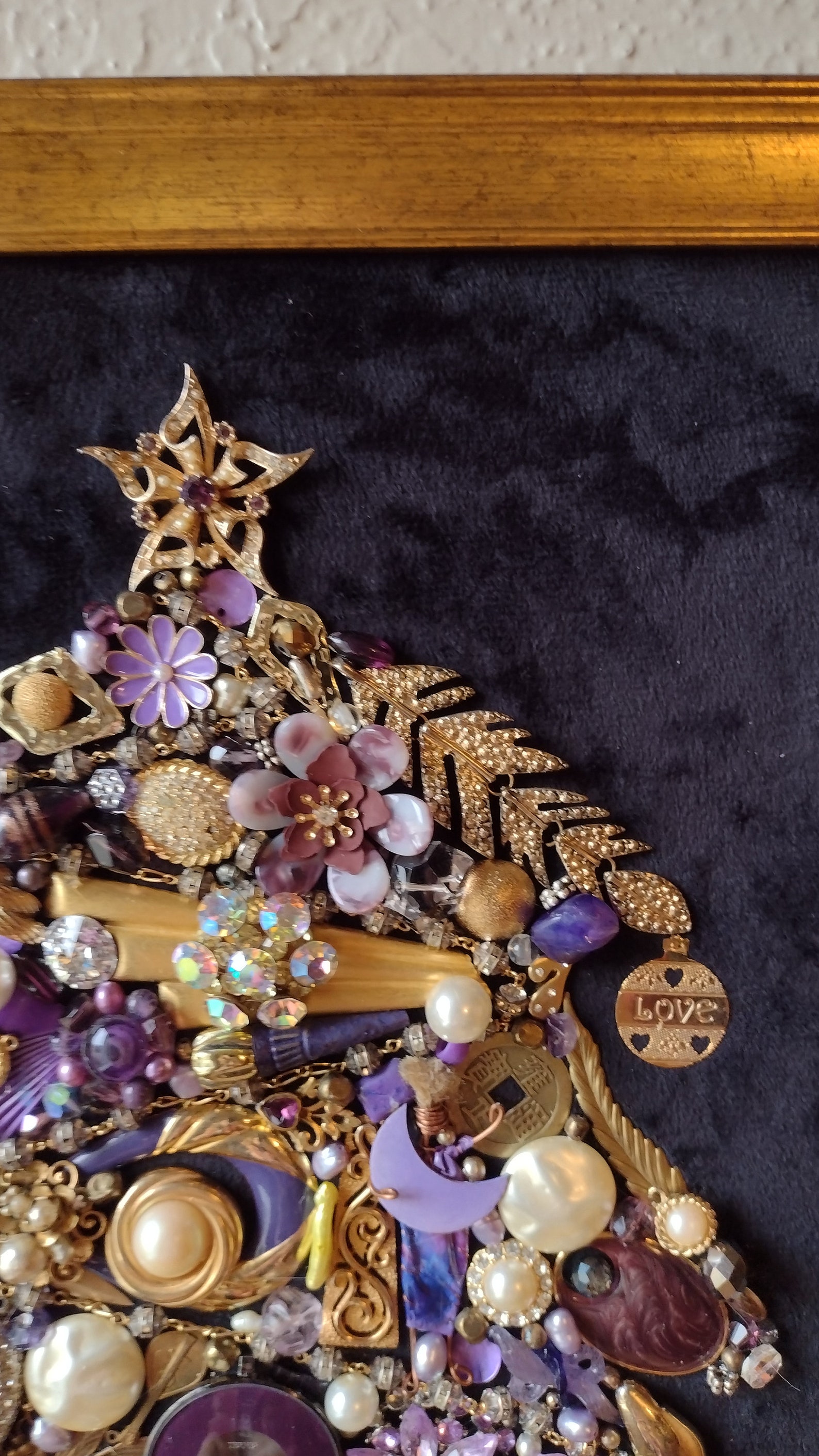 Jewelry Christmas Tree With Vintage and Costume Jewelry - Jewelry Art ...