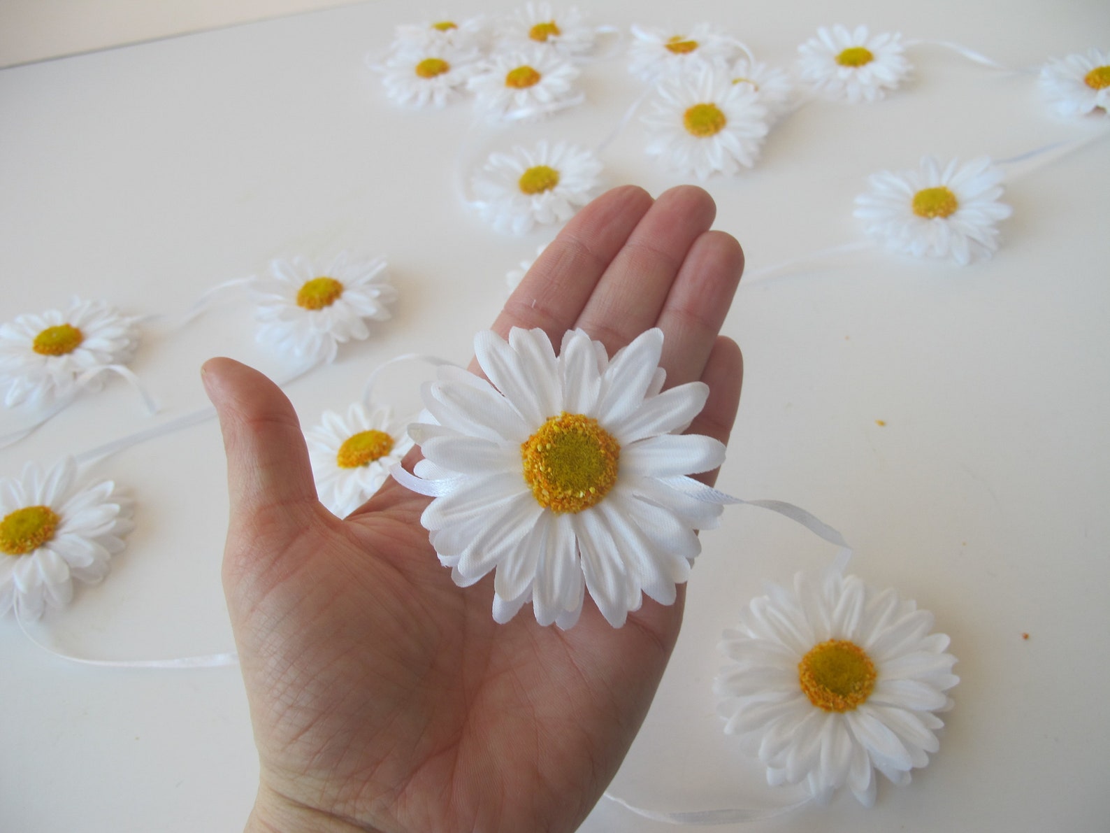 DAISIES GARLAND 40