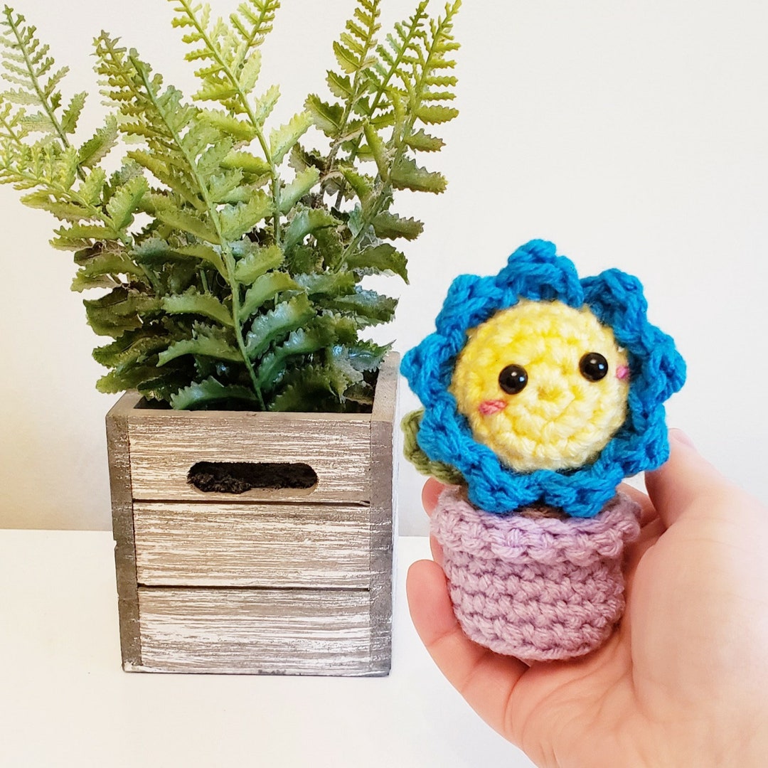 Petals the Little Flower Crochet Pattern - Etsy