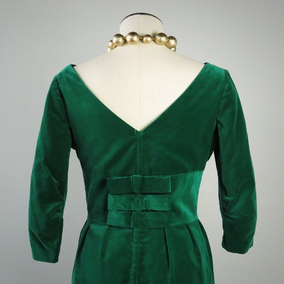 Vintage 1950s Velvet Cocktail Shelf Bust Sheath Dress… - Gem