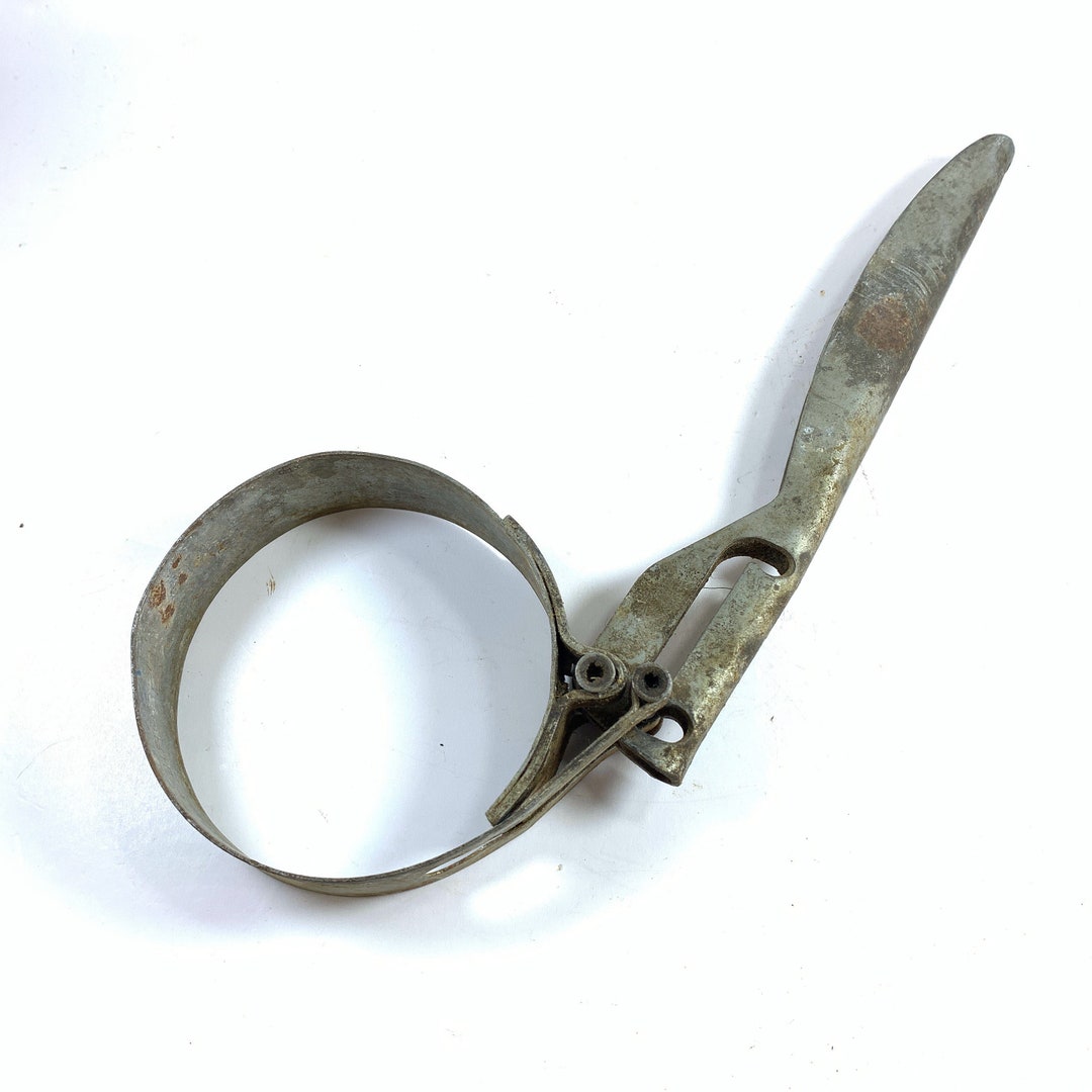 Vintage Collectible Metal Oil Can Opener Pourer 11.25” - Etsy