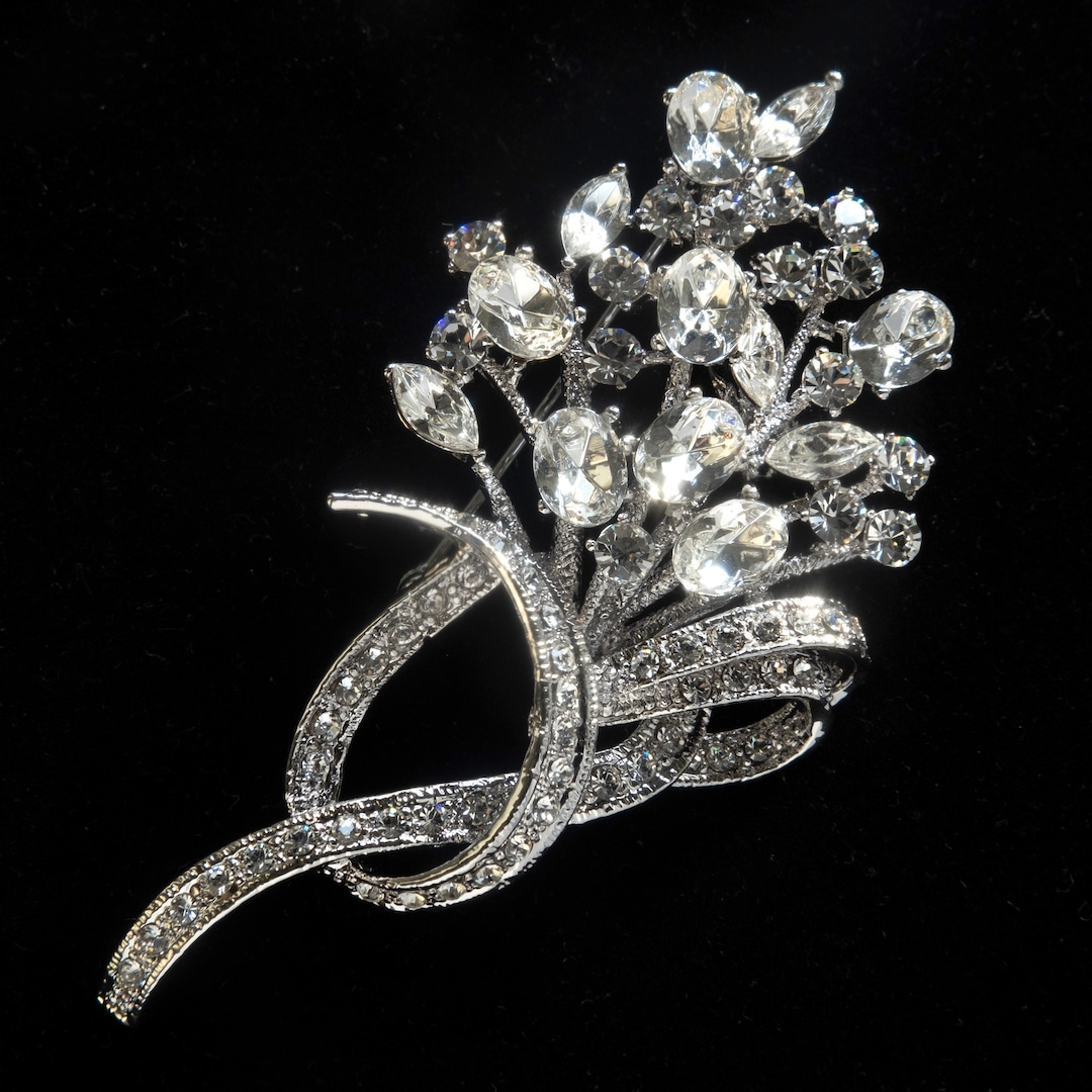 SNK British Brooch Pin SNK British Jewelry Floral Spray Clear ...